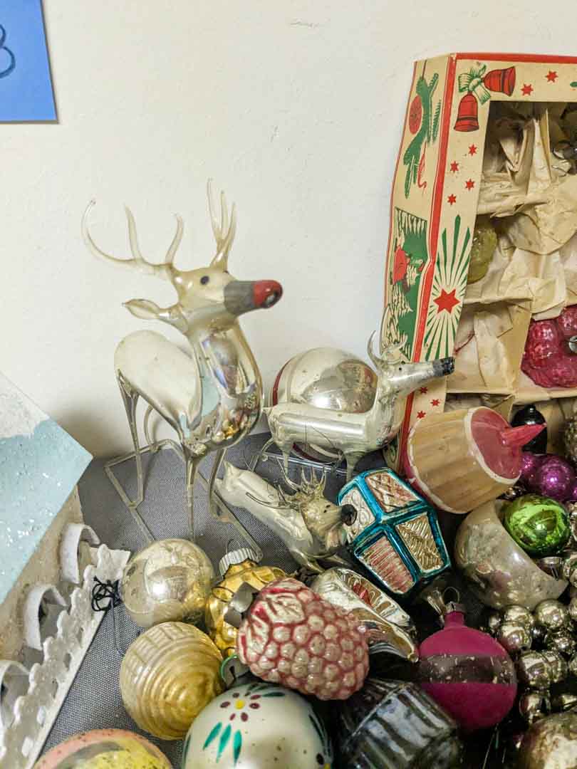 348. Vintage Christmas – Ornaments + Decor – Changing Spaces SRS